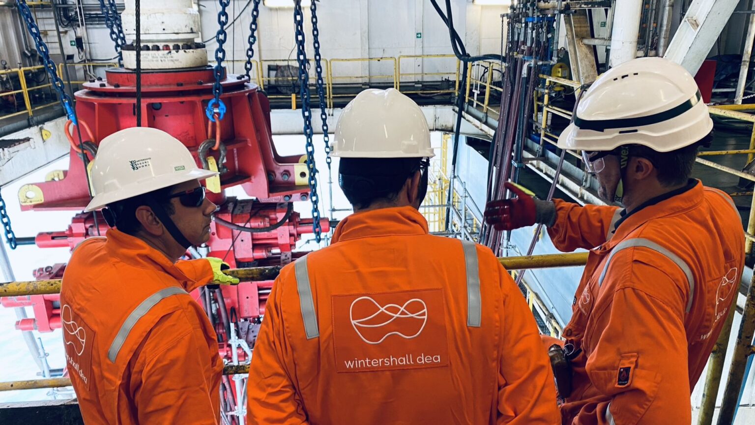 Shell LNG Outlook 2025 [PDF Download] - Energy Analytics Institute (EAI)