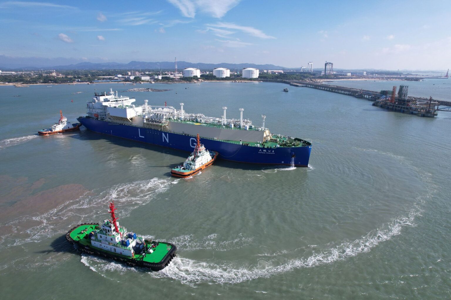 DXT Commodities Delivers First MedMax LNG Cargo to Asia - Energy Analytics Institute (EAI)