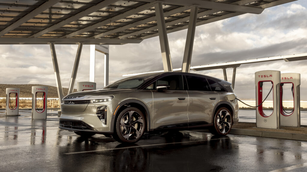 Lucid Reveals NACS Fast Charging Network for EVs - Energy Analytics ...